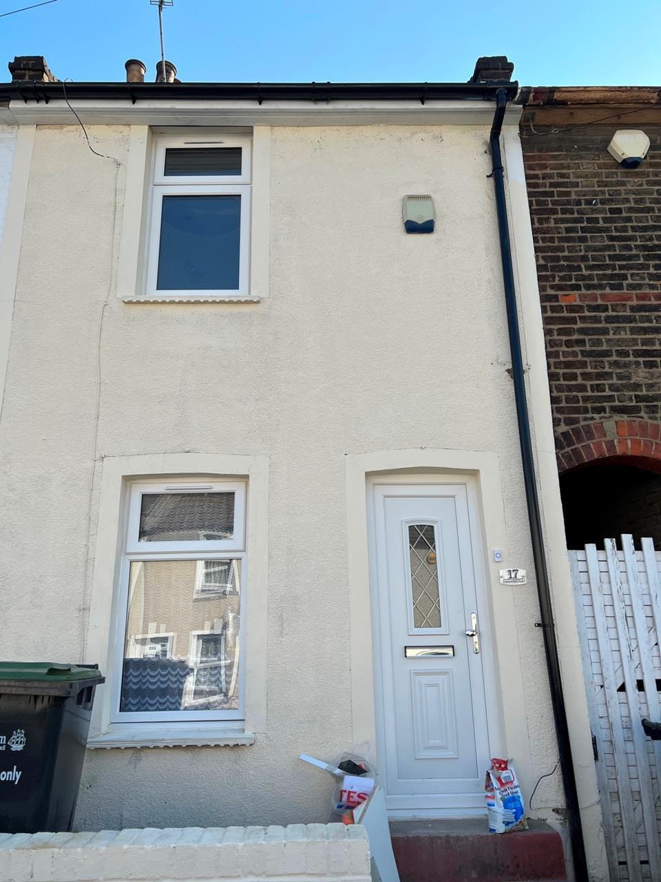 Northfleet, Gravesend - 2 Bed Terraced House, Hamerton Road, DA11 - To Rent Now for £1,400.00 p/m