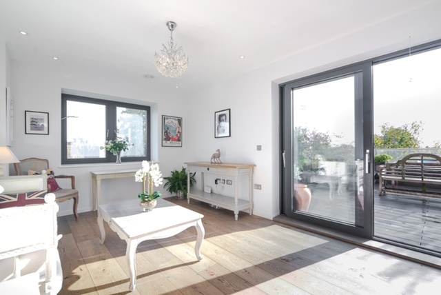 London - 2 Bed Penthouse, Henry Chester Building, SW15 - To Rent Now for £2,850.00 p/m