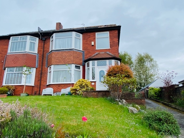 Swinton, Manchester - Studio Flat, Bolton Road, M27 - To Rent Now for £850.00 p/m