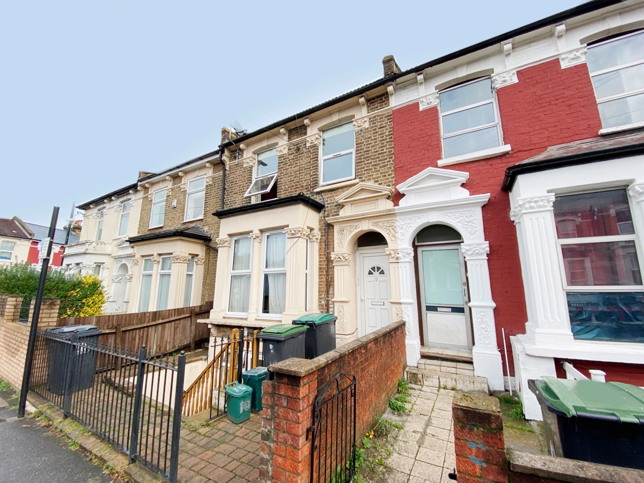 London - 2 Bed Flat, Alroy Road, N4 - To Rent Now for £1,900.00 p/m