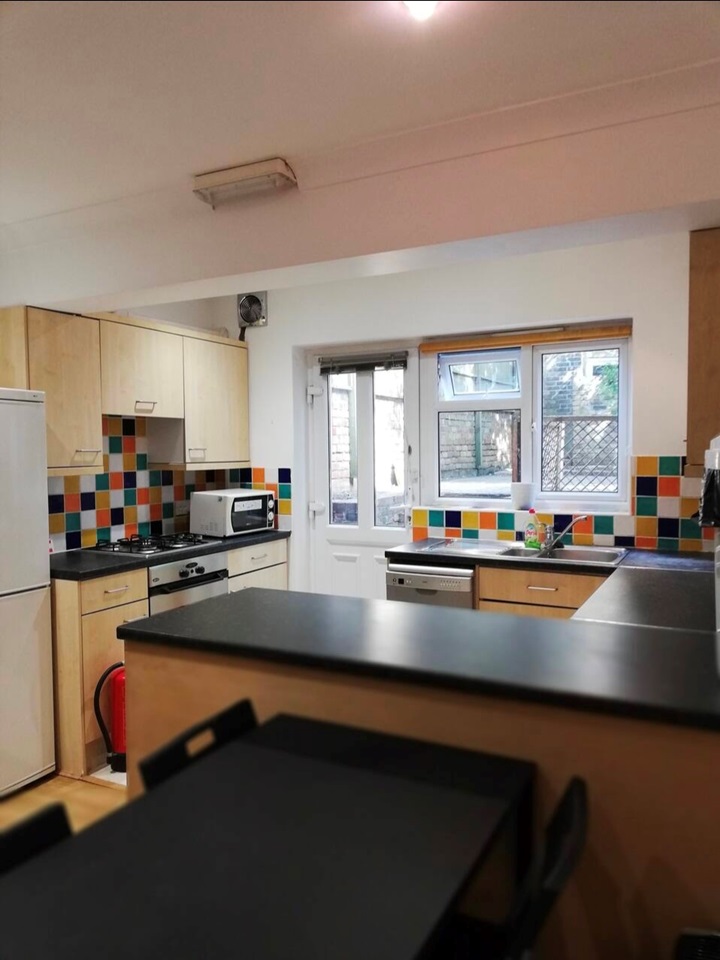 Oxford - 1 Bed Flat, St. Clements Street, OX4 - To Rent Now for £1,250. ...
