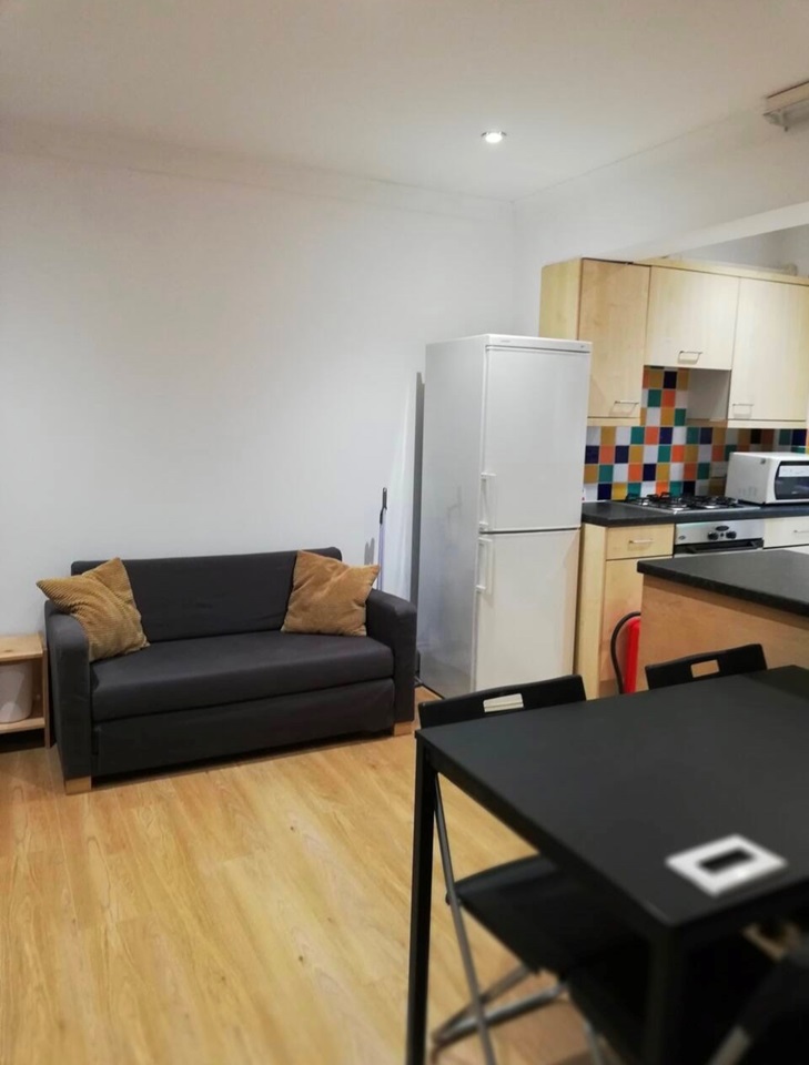 Oxford - 1 Bed Flat, St. Clements Street, OX4 - To Rent Now for £1,250. ...