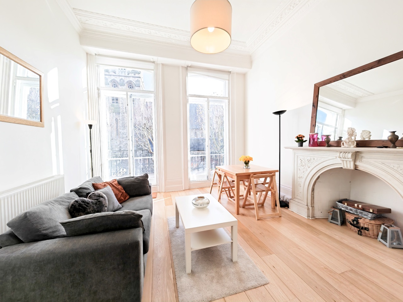 London - 2 Bed Flat, Redcliffe Square, SW10 - To Rent Now for £3,250.00 p/m