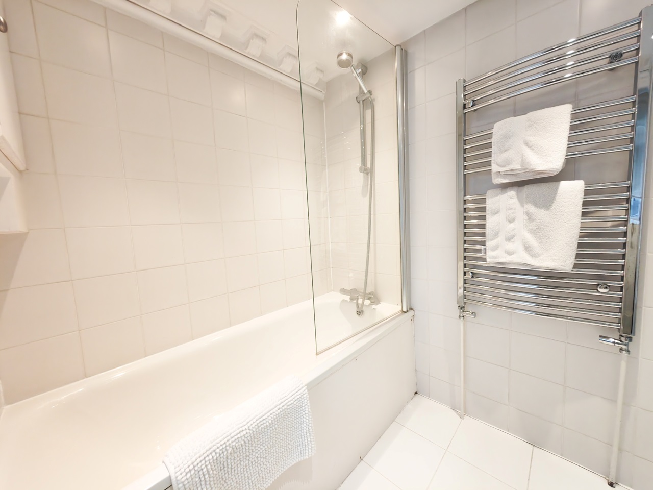 London - 2 Bed Flat, Redcliffe Square, SW10 - To Rent Now for £3,250.00 p/m
