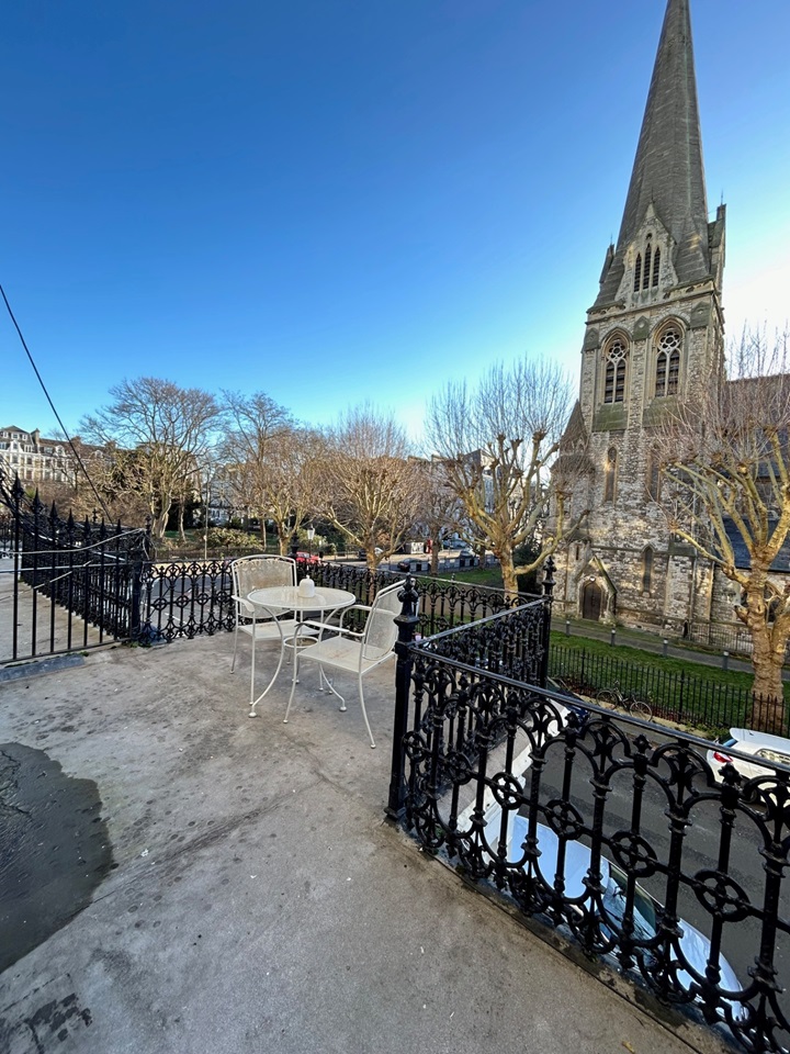 London - 2 Bed Flat, Redcliffe Square, SW10 - To Rent Now for £3,250.00 p/m