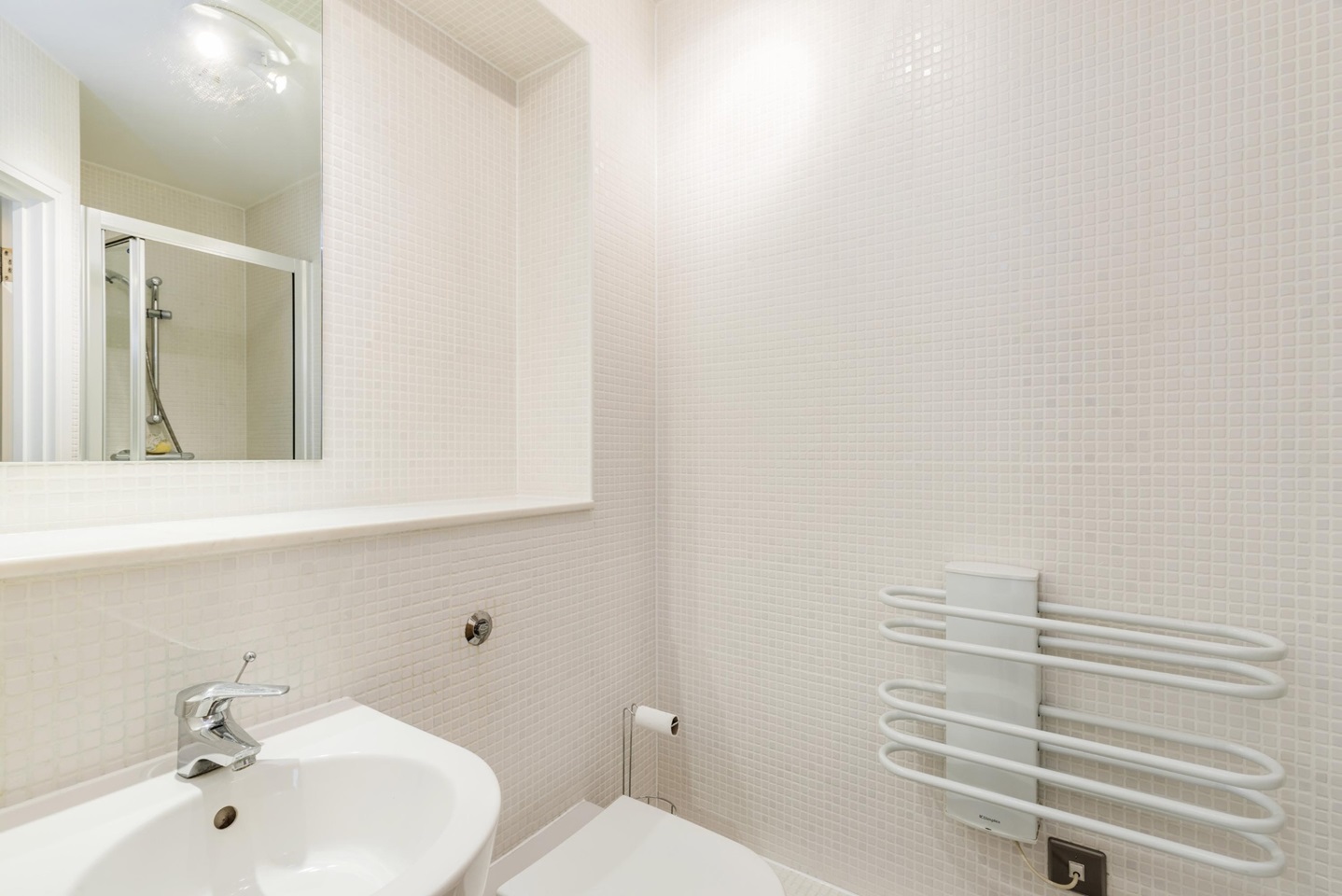 London - 2 Bed Flat, Leather Lane, EC1N - To Rent Now for £2,900.00 p/m