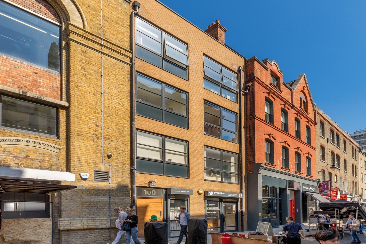 London - 2 Bed Flat, Leather Lane, EC1N - To Rent Now for £2,900.00 p/m