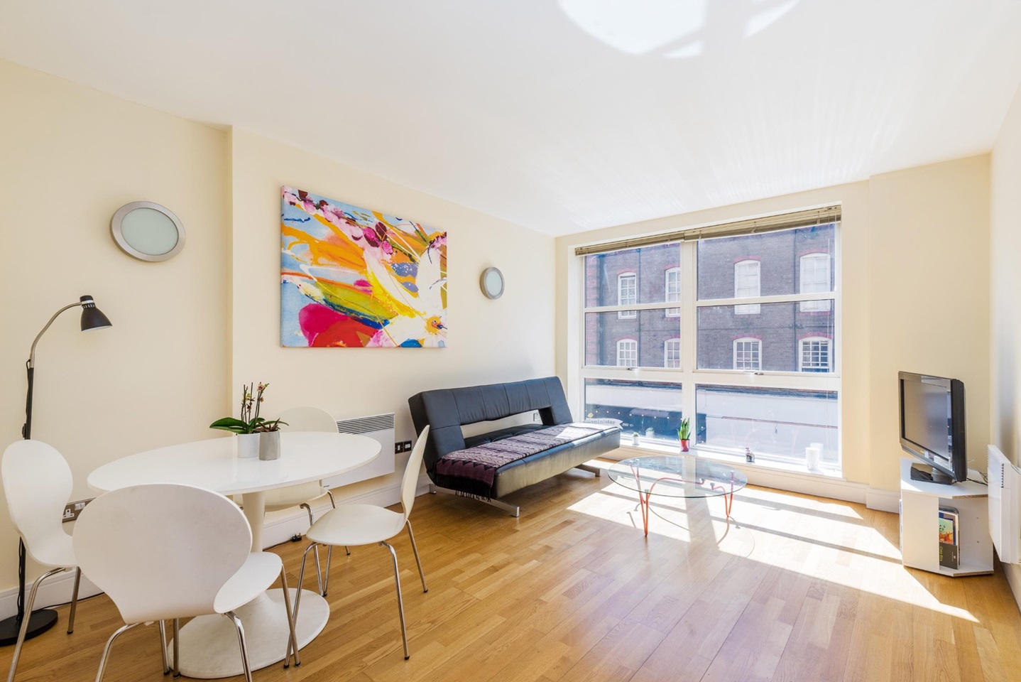 London - 2 Bed Flat, Leather Lane, EC1N - To Rent Now for £2,900.00 p/m