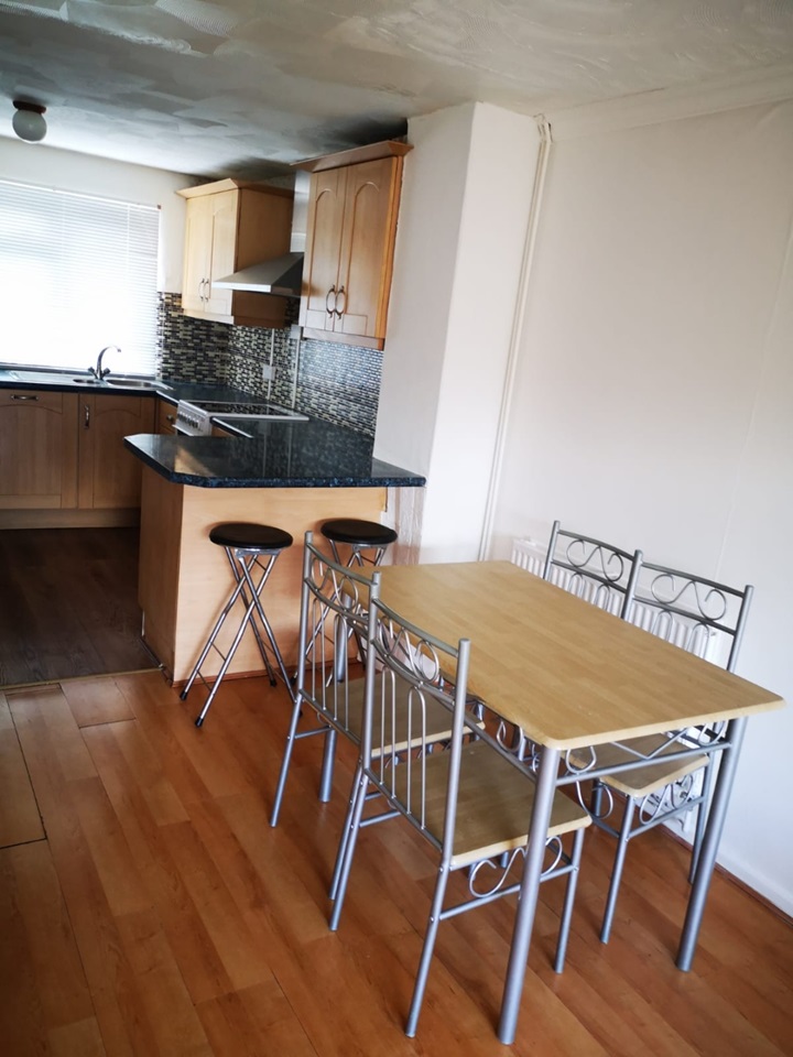 Chigwell - 3 Bed Terraced House, Limes Avenue, IG7 - To Rent Now for £ ...