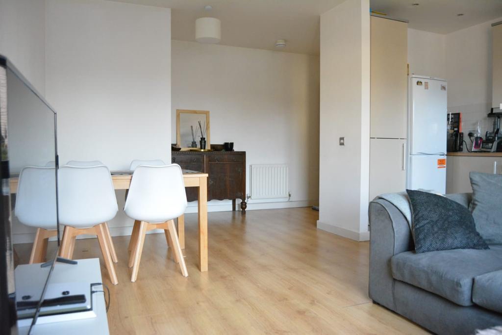London - Room in a Shared Flat, Hannah Building, E1 - To Rent Now for £ ...