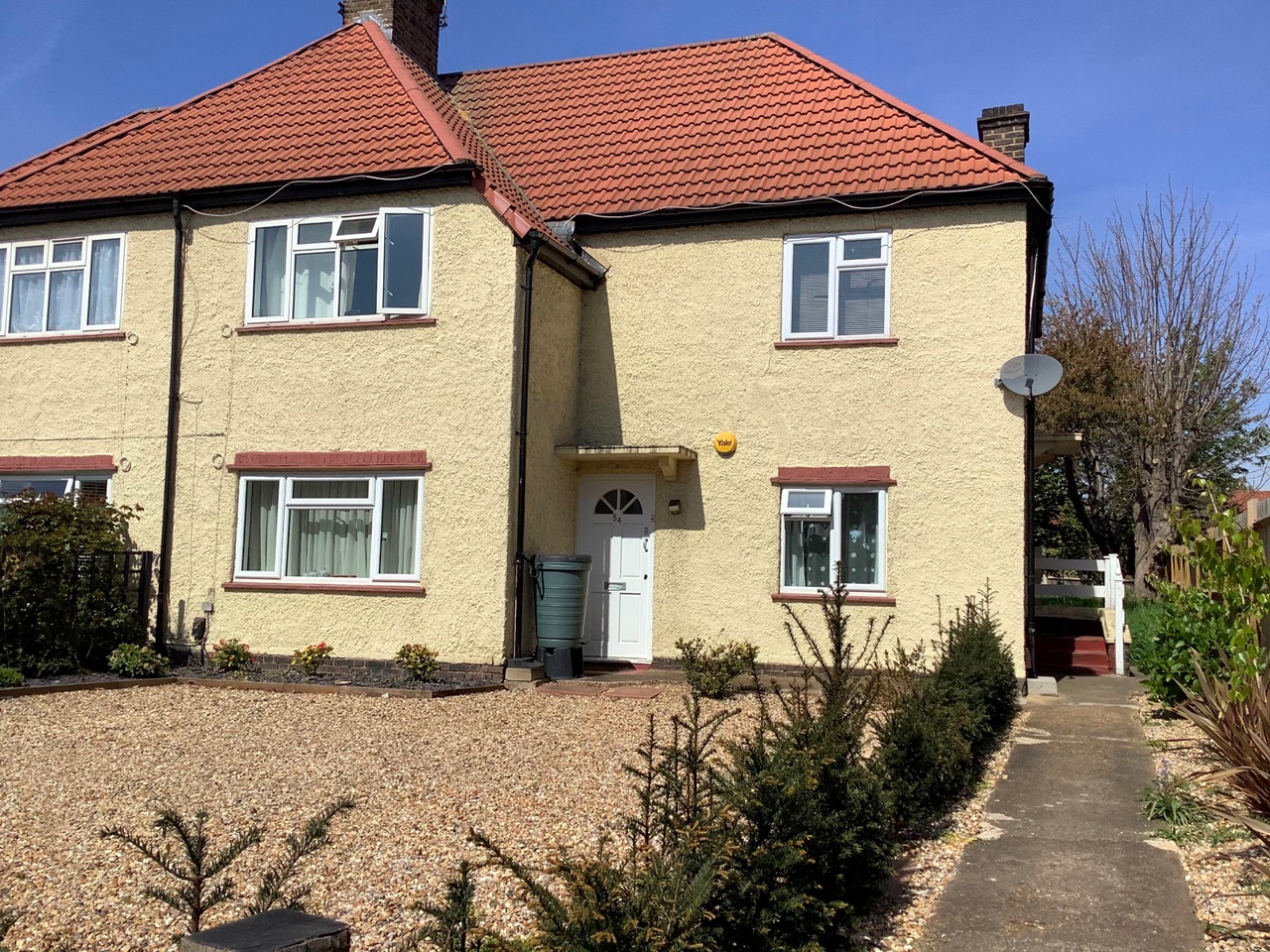 Twickenham - 2 Bed Maisonette, Staines Road, TW2 - To Rent Now for £1,895.00 p/m