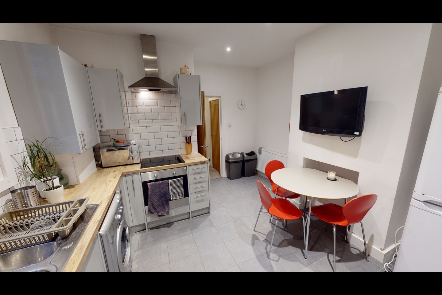 London - 2 Bed Flat, Wooler Street, SE17 - To Rent Now for £2,080.00 p/m