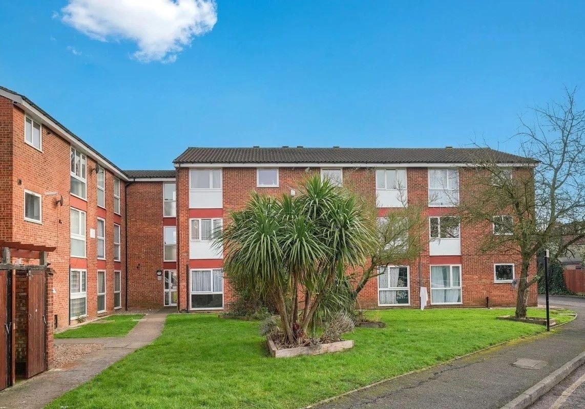 Harrow - 2 Bed Flat, Archery Close, HA3 - To Rent Now for £1,750.00 p/m