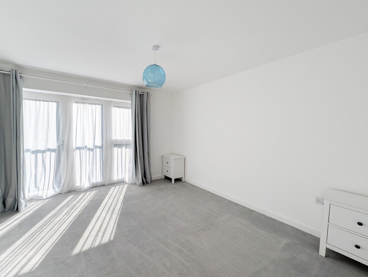 Hook - 2 Bed Flat, Hook, RG27 - To Rent Now for £1,150.00 p/m