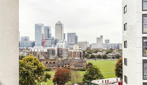 London - 1 Bed Flat, Craig Tower, E3 - To Rent Now for £1,700.00 p/m