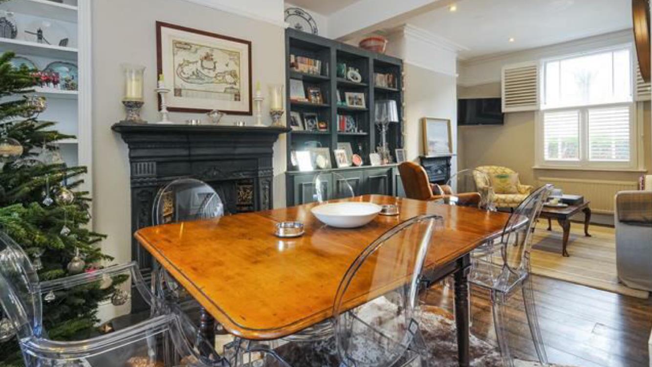 London - 2 Bed Terraced House, Elsley Road, SW11 - To Rent Now for £ ...