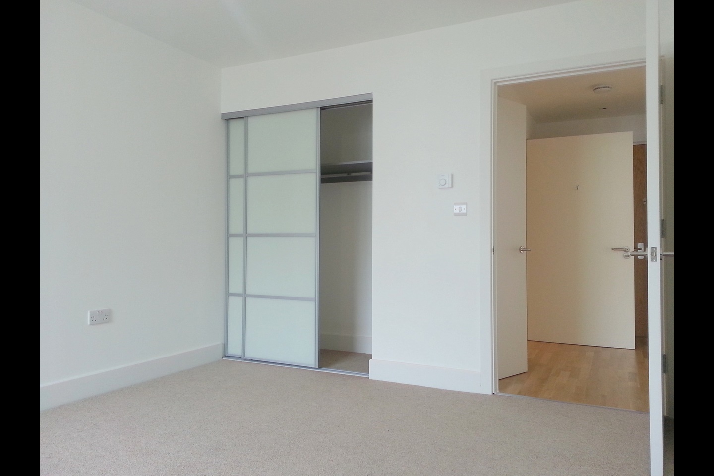 London - 1 Bed Flat, Streatham High Road, SW16 - To Rent Now for £1,560 ...
