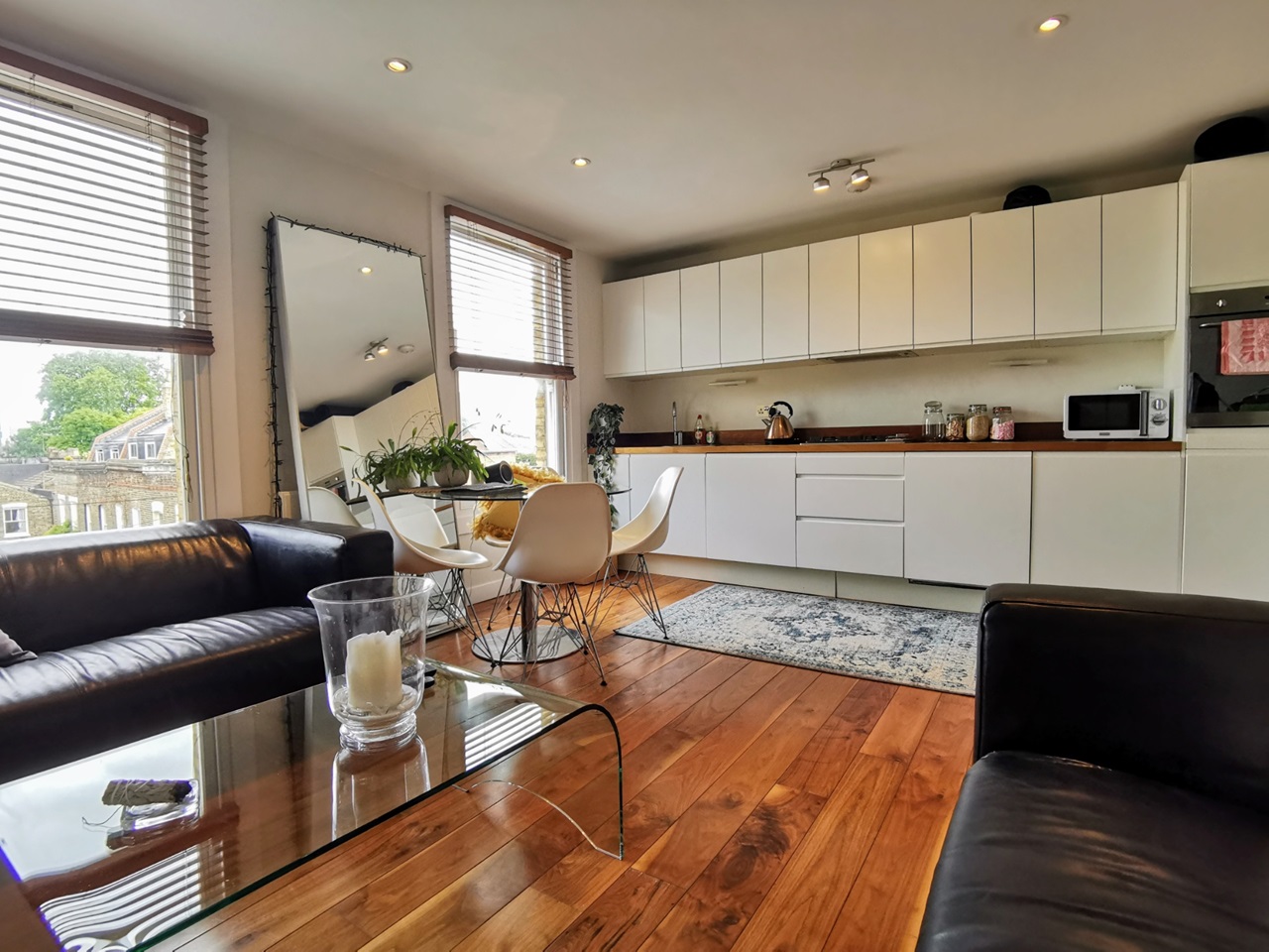London - 2 Bed Flat, Tunstall Road, SW9 - To Rent Now for £2,199.00 p/m