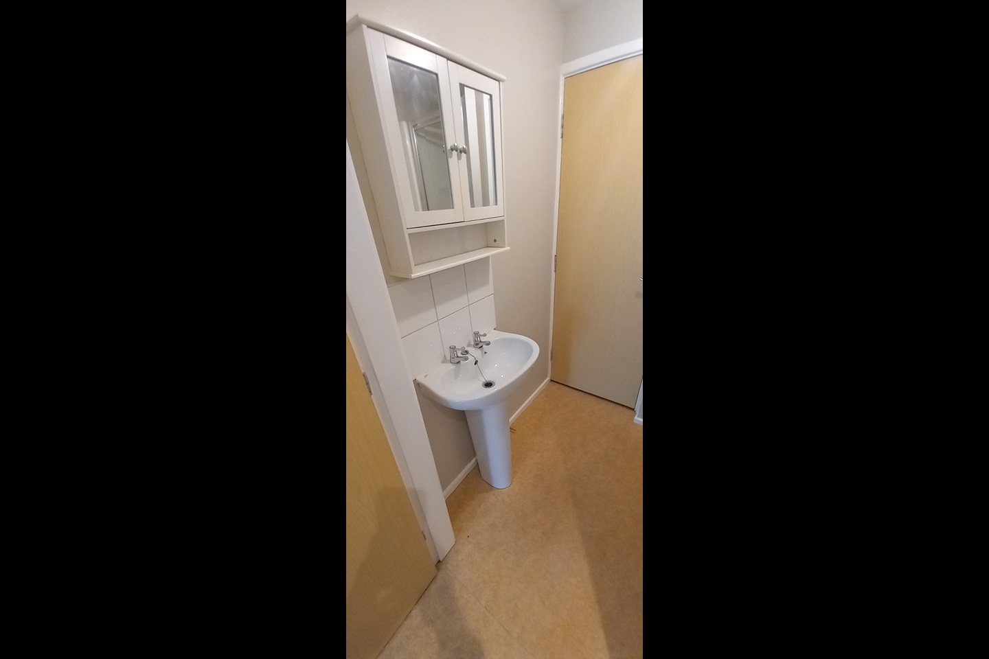 North Cornelly, Bridgend - 1 Bed Flat, Mill Meadow, CF33 - To Rent Now ...