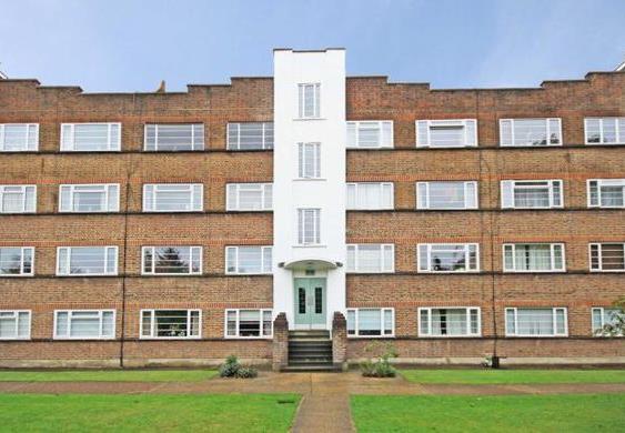 Hampton Wick, Kingston Upon Thames - 2 Bed Flat, Park Court, KT1 - To ...