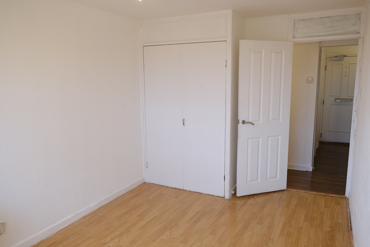 London - 2 Bed Flat, Burghley Tower, W3 - To Rent Now for £1,700.00 p/m