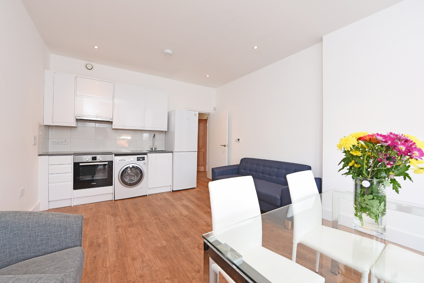 London - 1 Bed Flat, Willoughby Park Road, N17 - To Rent Now for £1,400 ...