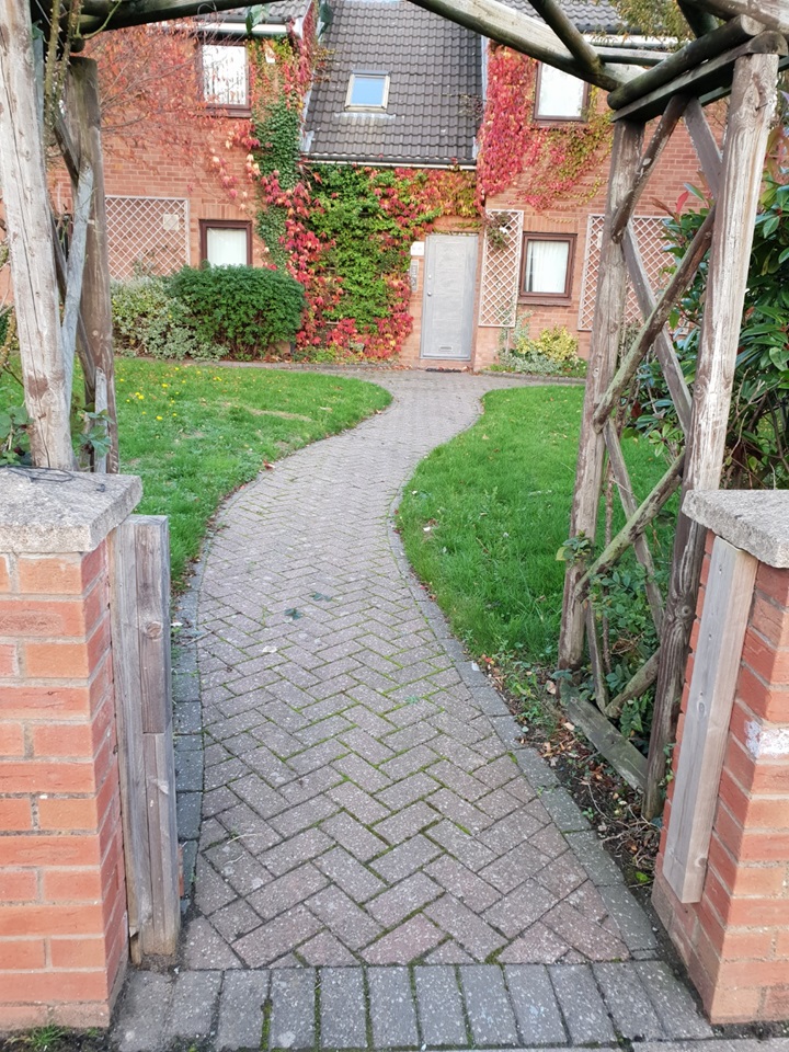 Liverpool L9 - Studio Flat, Honeysuckle Drive, L9 - To Rent Now for £ ...