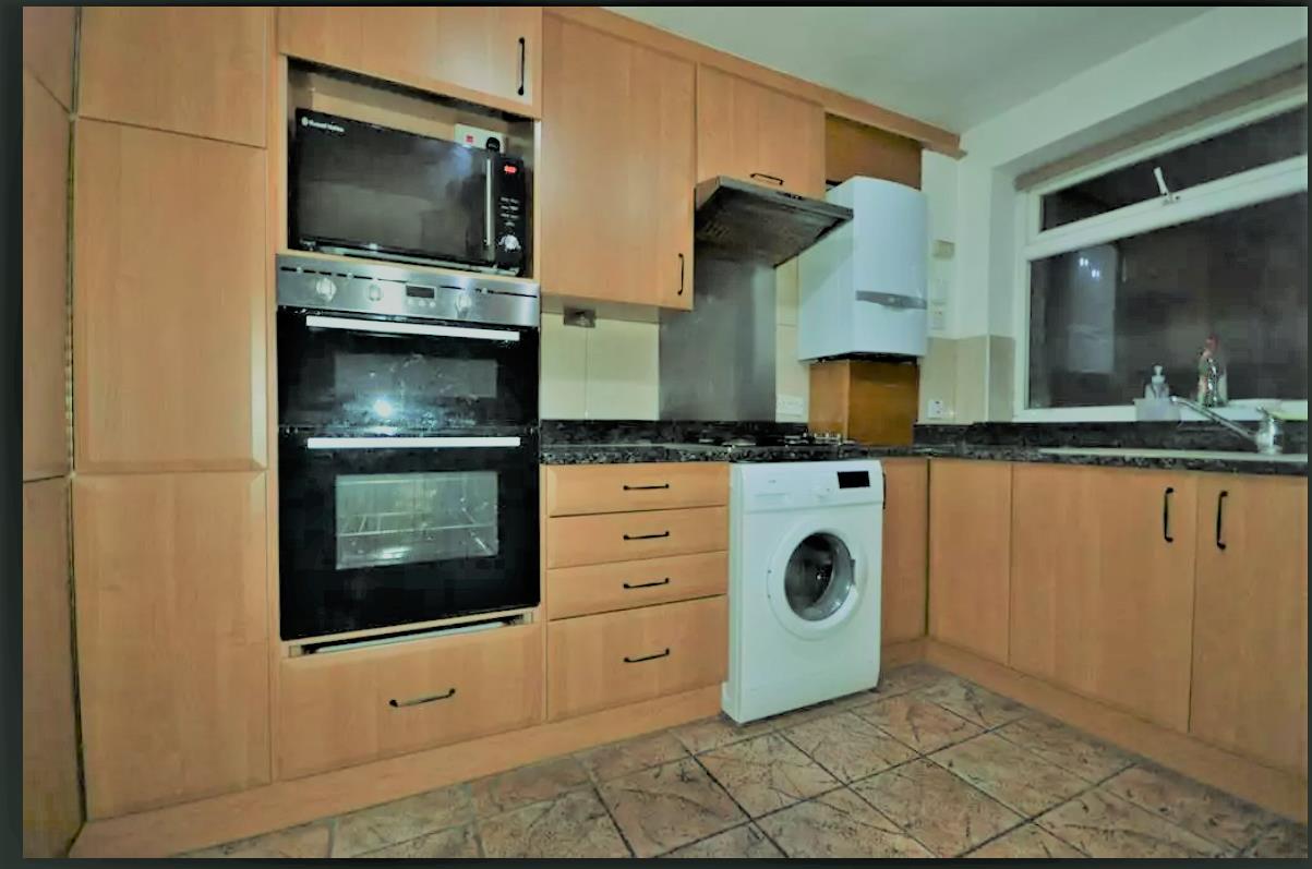 Wembley - 3 Bed Flat, Talisman Way, HA9 - To Rent Now for £2,500.00 p/m