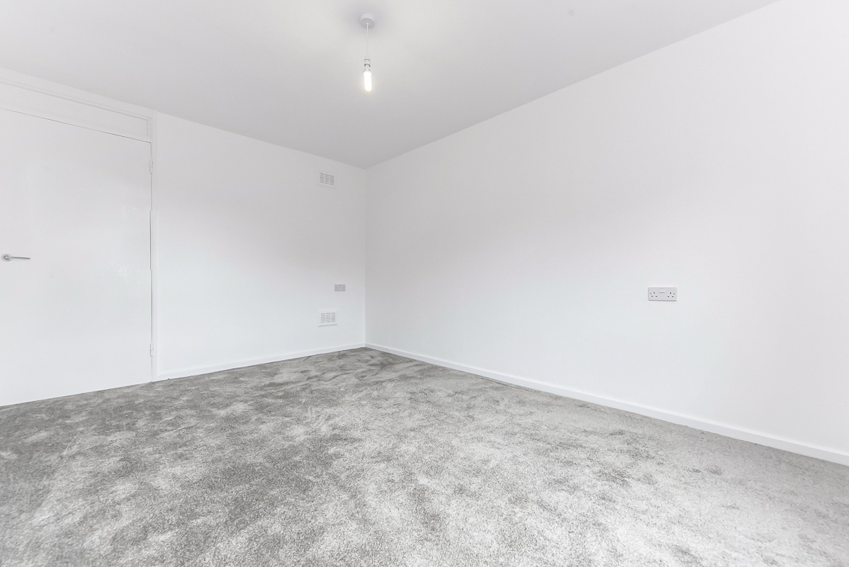 Borehamwood - 1 Bed Flat, Hunter Walk, WD6 - To Rent Now for £1,360.00 p/m