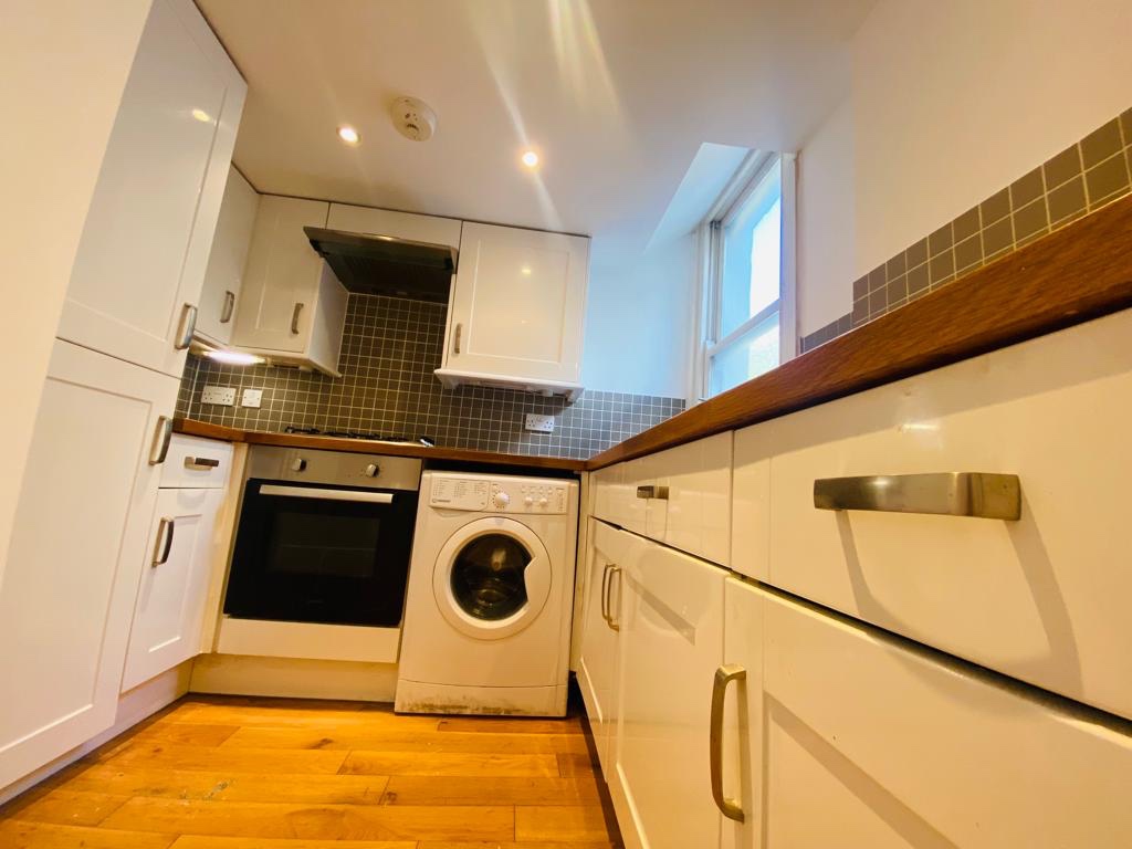 London - 1 Bed Flat, Geldeston Road, E5 - To Rent Now for £1,875.00 p/m