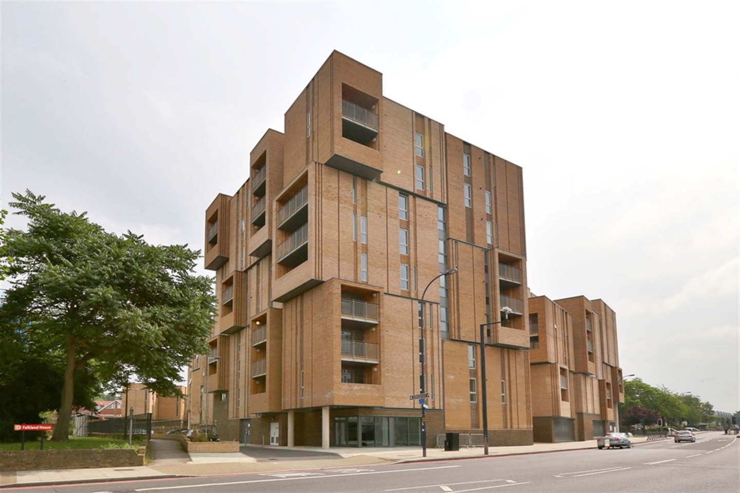 London - 2 Bed Flat, Bromley Rd, SE6 - To Rent Now for £2,000.00 p/m
