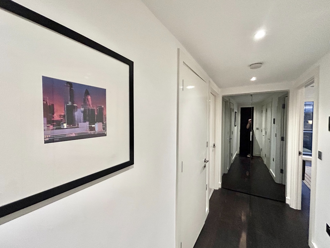 London - Studio Flat, Moore House, SW1W - To Rent Now for £3,000.00 p/m