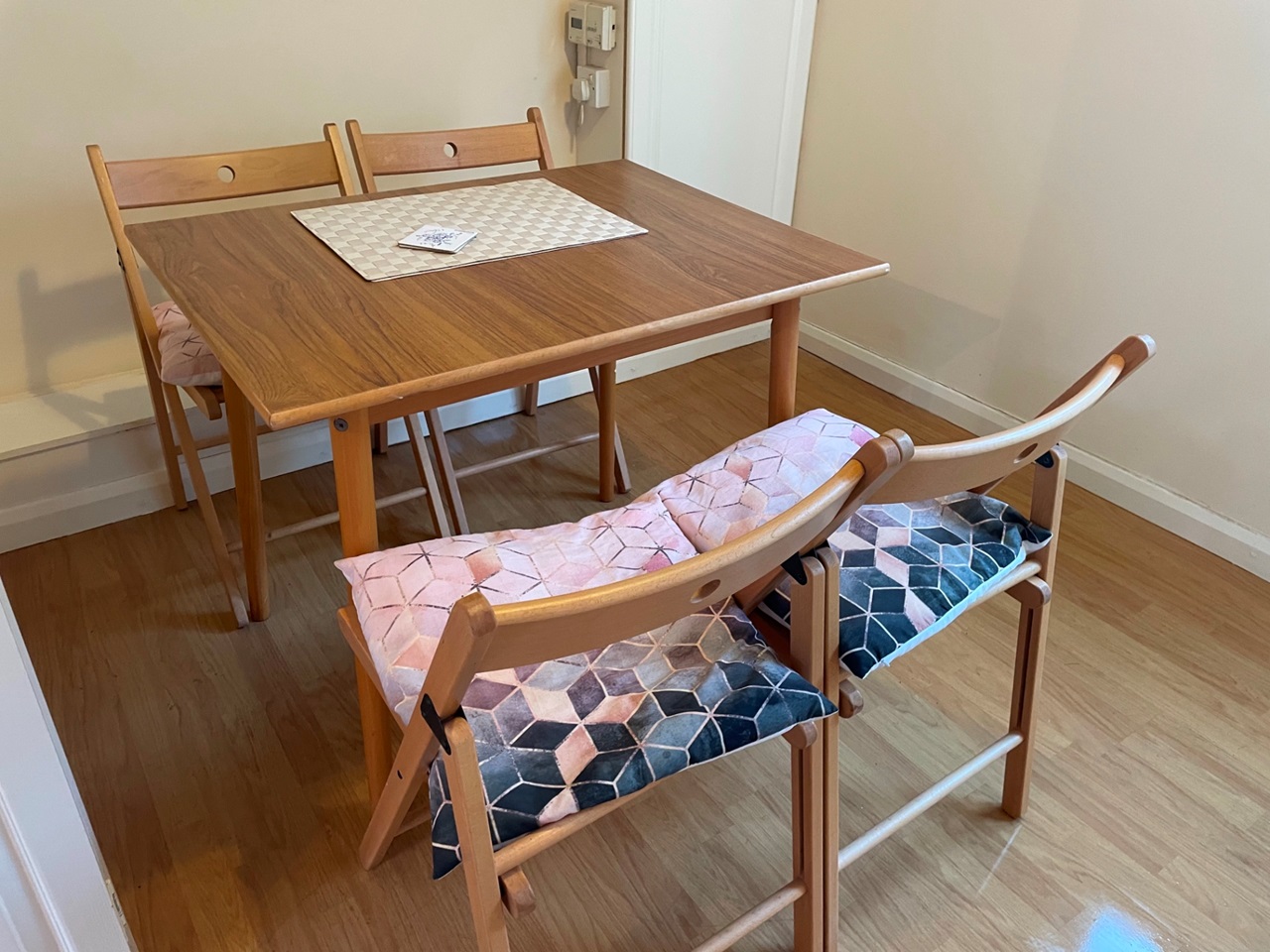 Morden - 2 Bed End Terrace, Buckland Walk, SM4 - To Rent Now for £2,000 ...