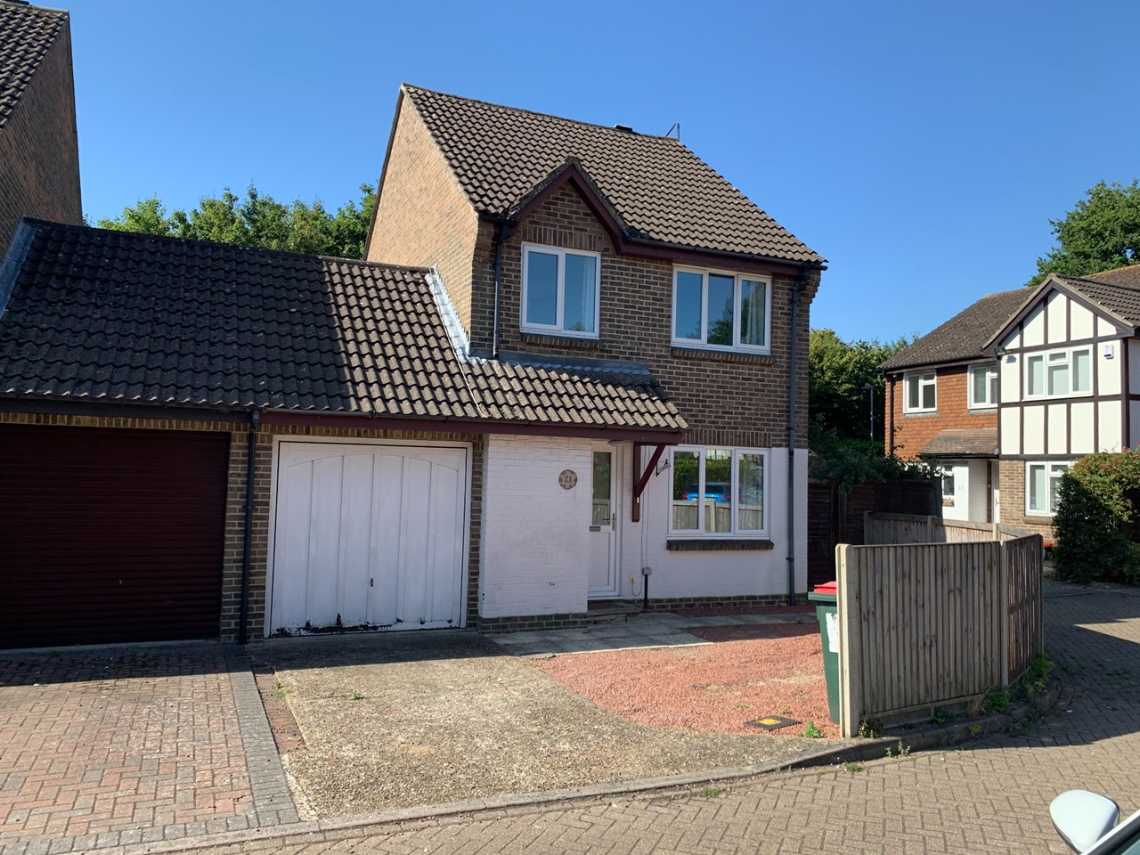 Crawley - 3 Bed Detached House, Windmill Court, RH10 - To Rent Now for ...