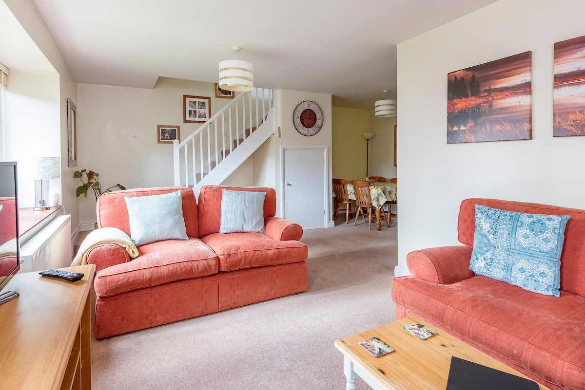 Hilperton, Trowbridge - 3 Bed Semi-Detached House, Dymott Square, BA14 ...