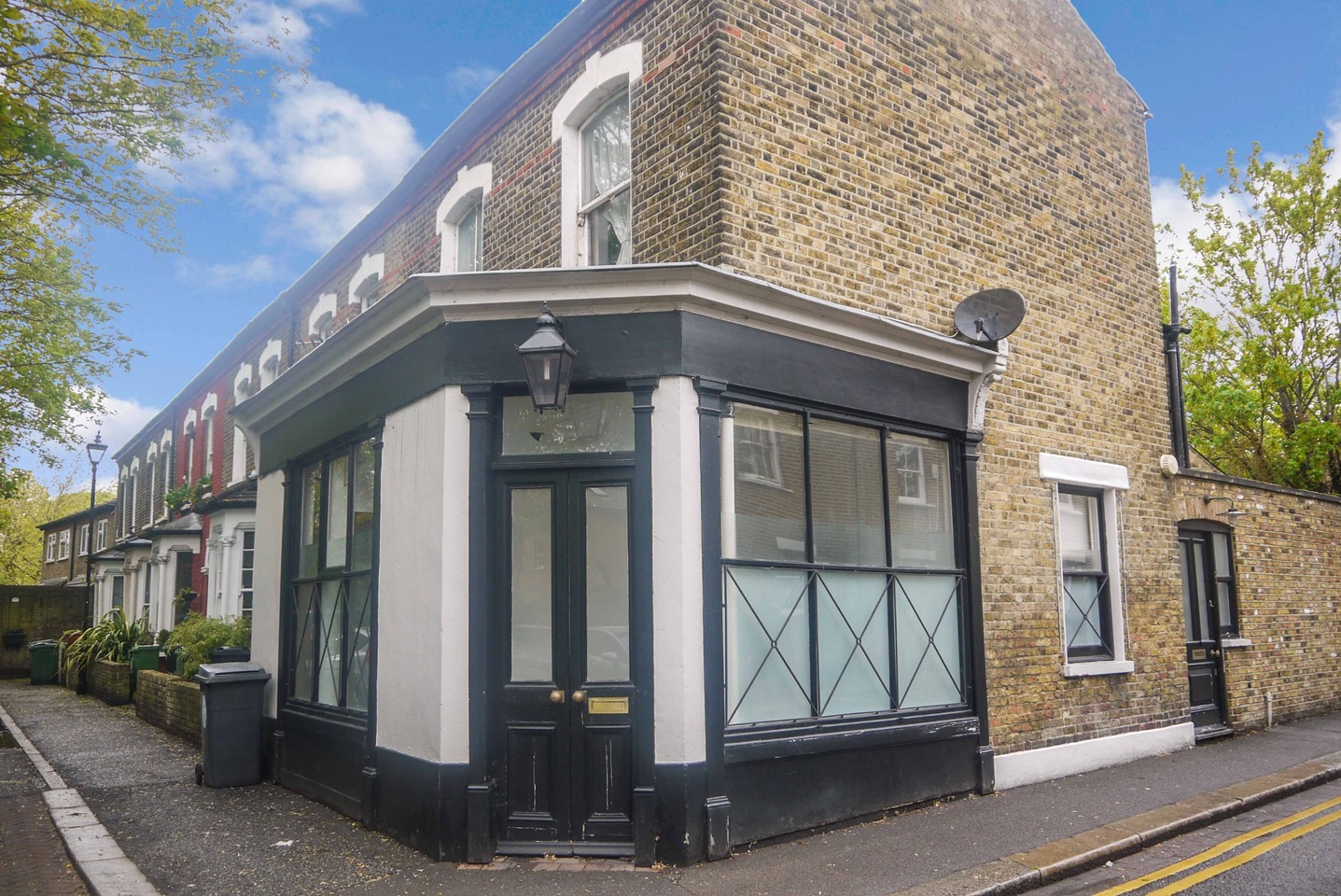 London - 2 Bed Maisonette, Orford Road, E17 - To Rent Now for £1,700.00 p/m