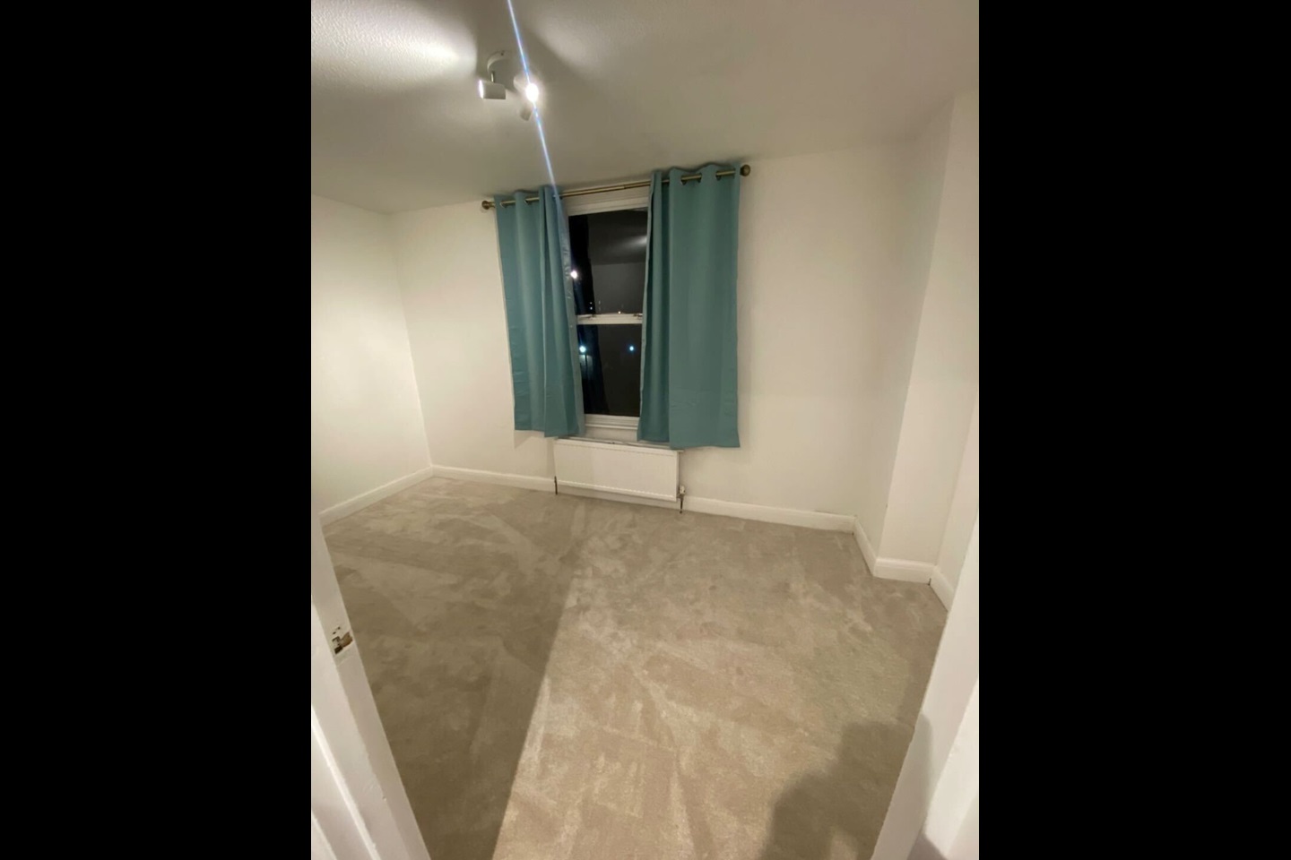 Croydon - 1 Bed Flat, Sydenham Road, CR0 - To Rent Now for £1,200.00 p/m