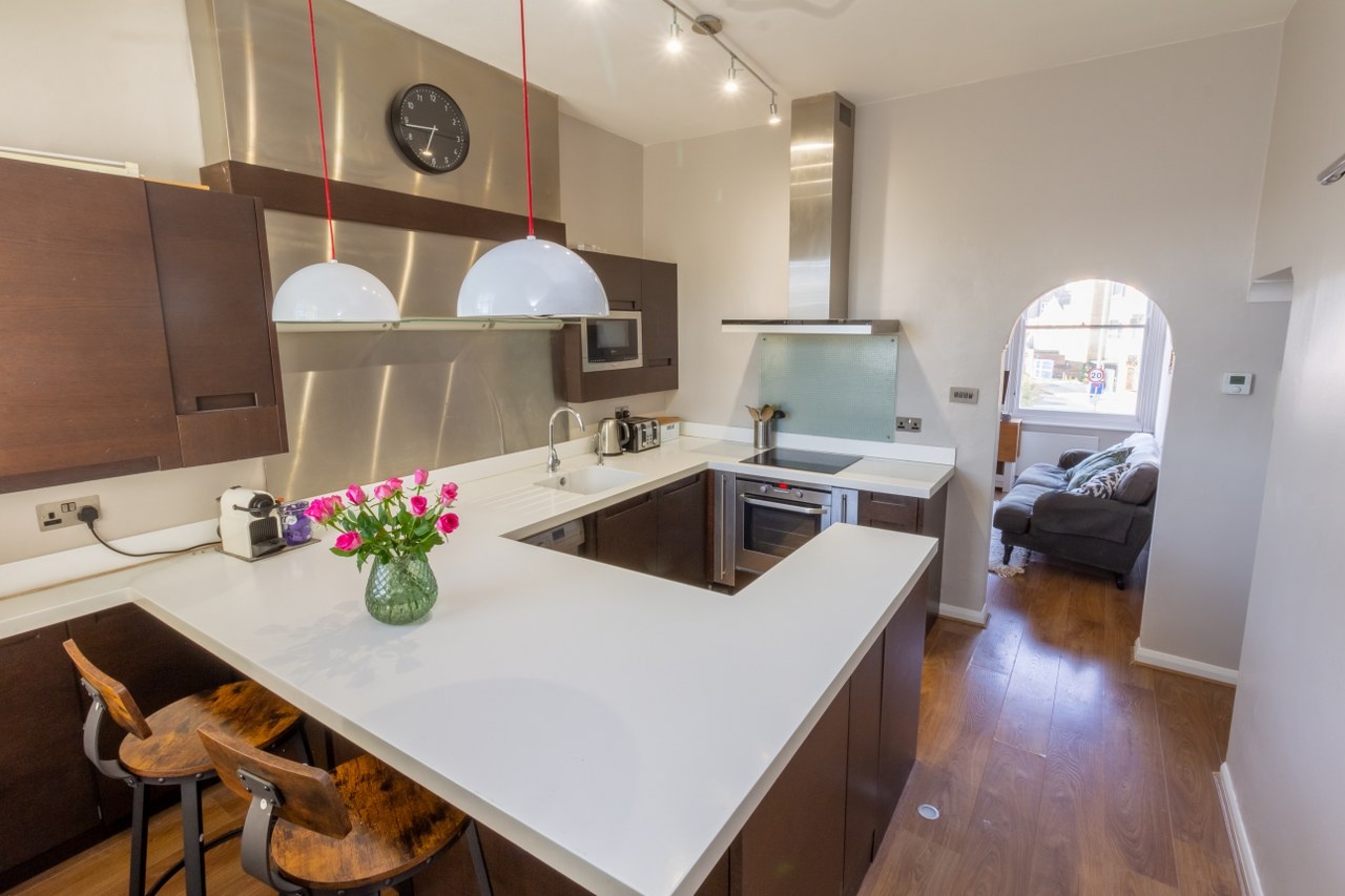 London - 2 Bed Flat, Balham Hill, SW12 - To Rent Now for £2,200.00 p/m