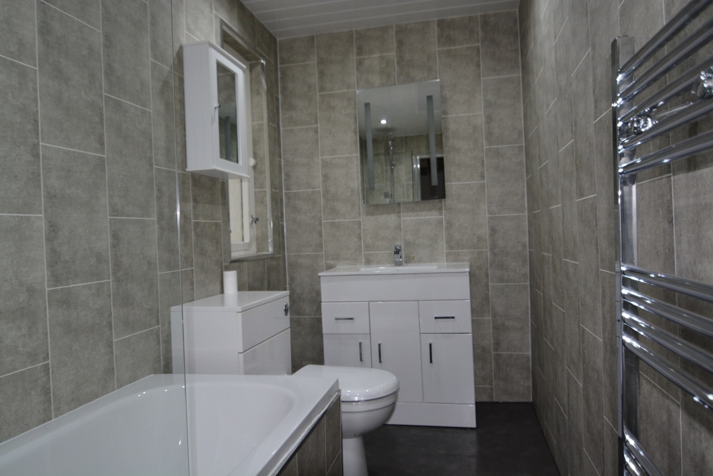 Glasgow G34 0Bx - 2 Bed Flat, Dunphail Road, G34 - To Rent Now for £695 ...