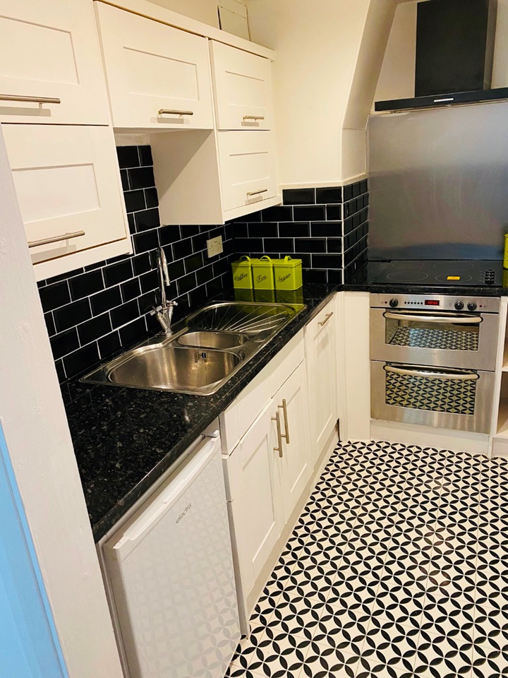 London - 1 Bed Flat, Trebovir Road, SW5 - To Rent Now for £2,295.00 p/m