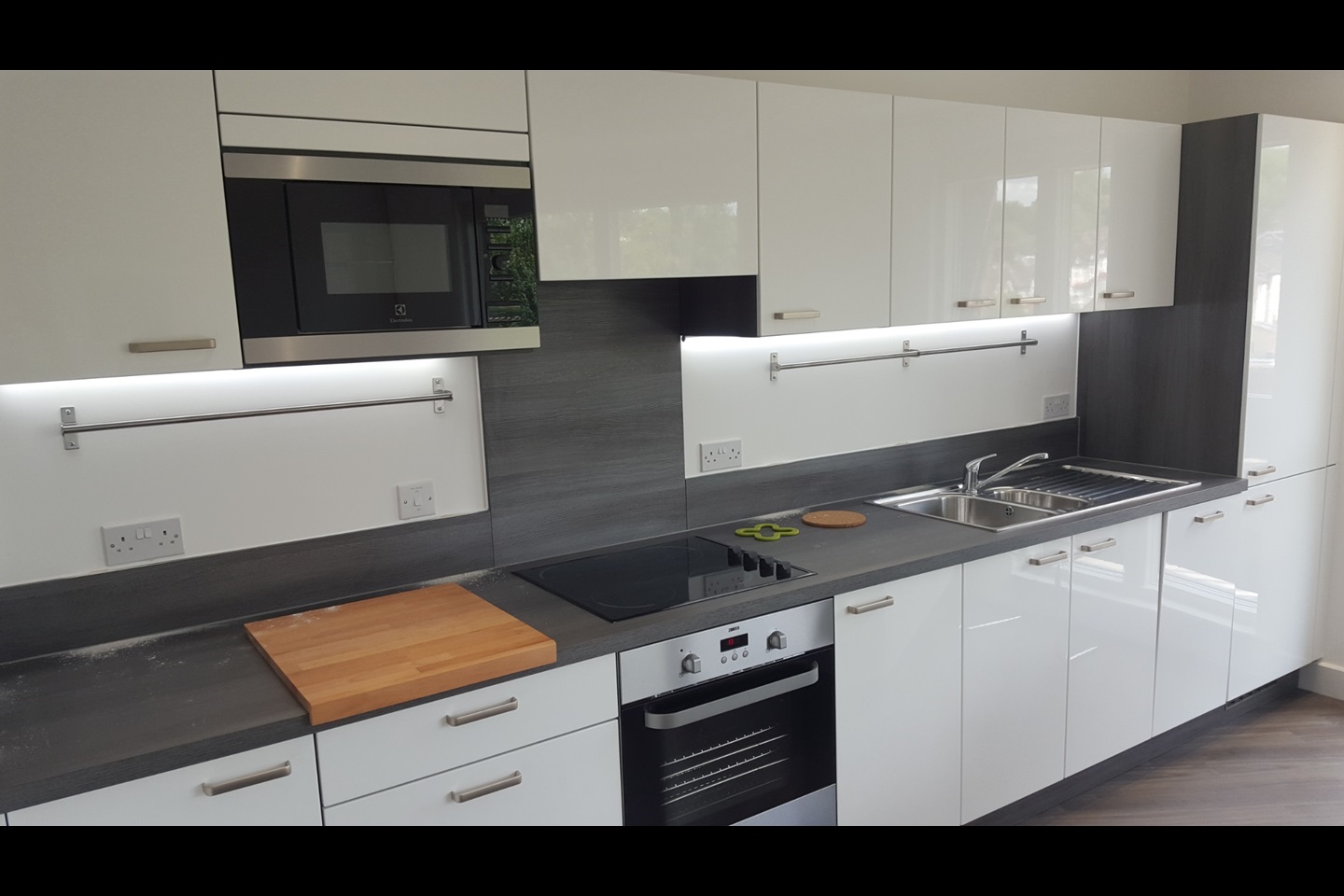 London - 1 Bed Flat, Ferdinand Court, SE6 - To Rent Now for £1,600.00 p/m