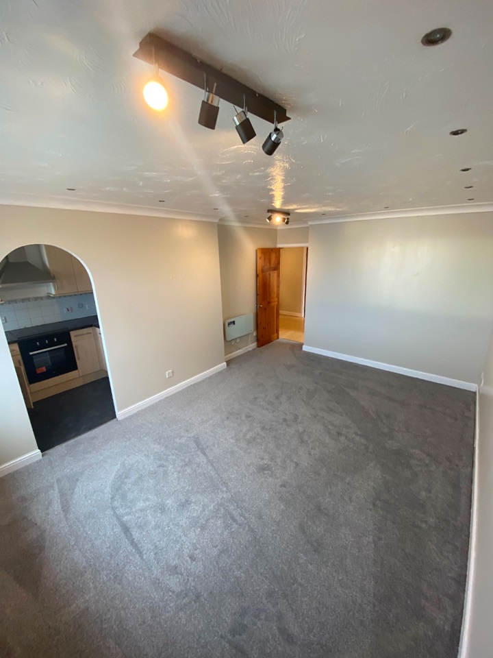 Erith - 2 Bed Flat, Chandlers Drive, DA8 - To Rent Now for £1,500.00 p/m