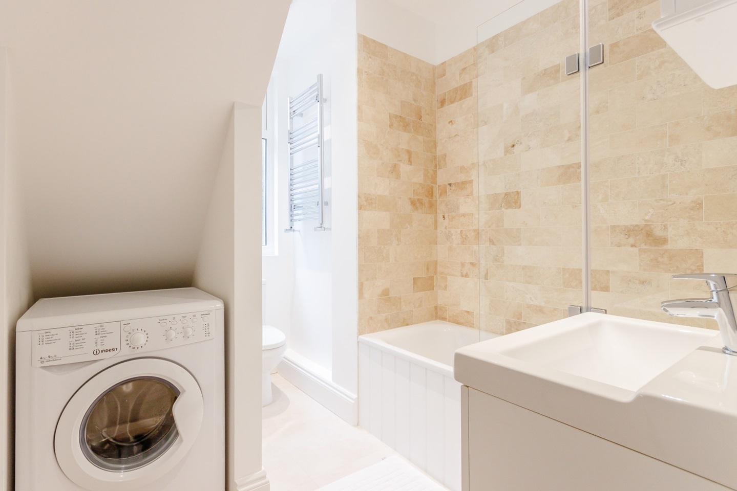 Mitcham - 2 Bed Maisonette, Heaton Road, CR4 - To Rent Now for £1,900. ...