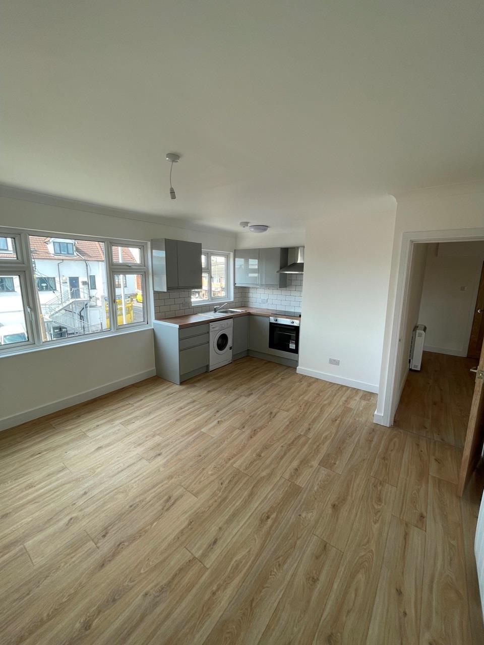 Canvey Island - 1 Bed Flat, High Street, SS8 - To Rent Now for £999.99 p/m