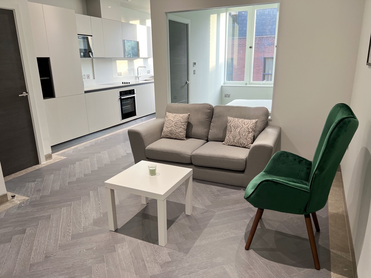 Reading - 1 Bed Flat, Duke Street, RG1 - To Rent Now for £1,250.00 p/m