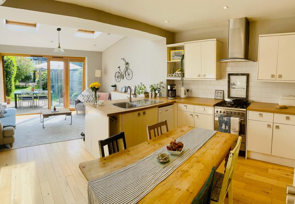 London - 3 Bed Terraced House, Edna Road, SW20 - To Rent Now for £2,950 ...