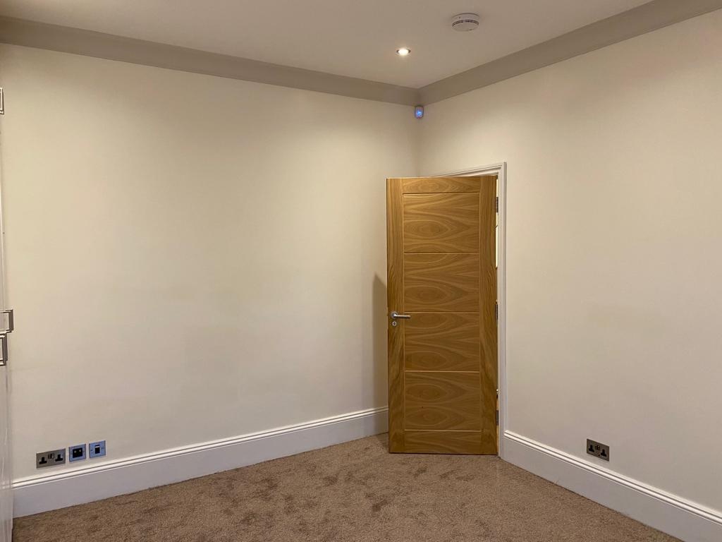 London - 3 Bed Flat, Norbury, SW16 - To Rent Now for £2,300.00 p/m