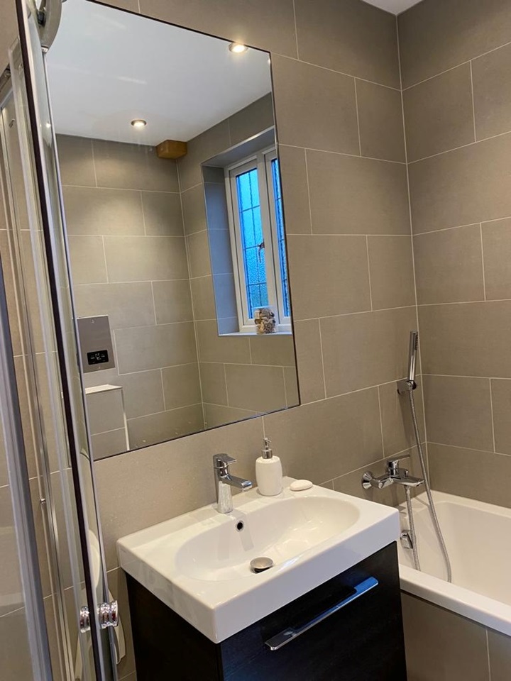 London - 3 Bed Flat, Norbury, SW16 - To Rent Now for £2,300.00 p/m