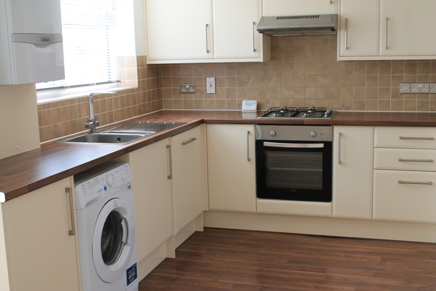 Cambridge - 3 Bed Terraced House, Peverel Road, CB5 - To Rent Now for £ ...