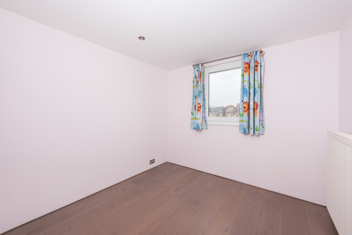 London - 4 Bed Terraced House, Hazelbourne Road, SW12 - To Rent Now for £4,750.00 p/m